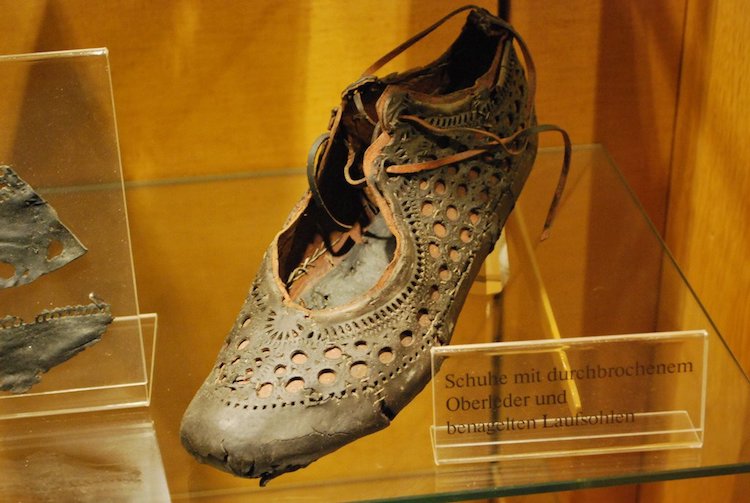 Exquisitely designed 2.000-year-old Roman shoe discovered in a well ...