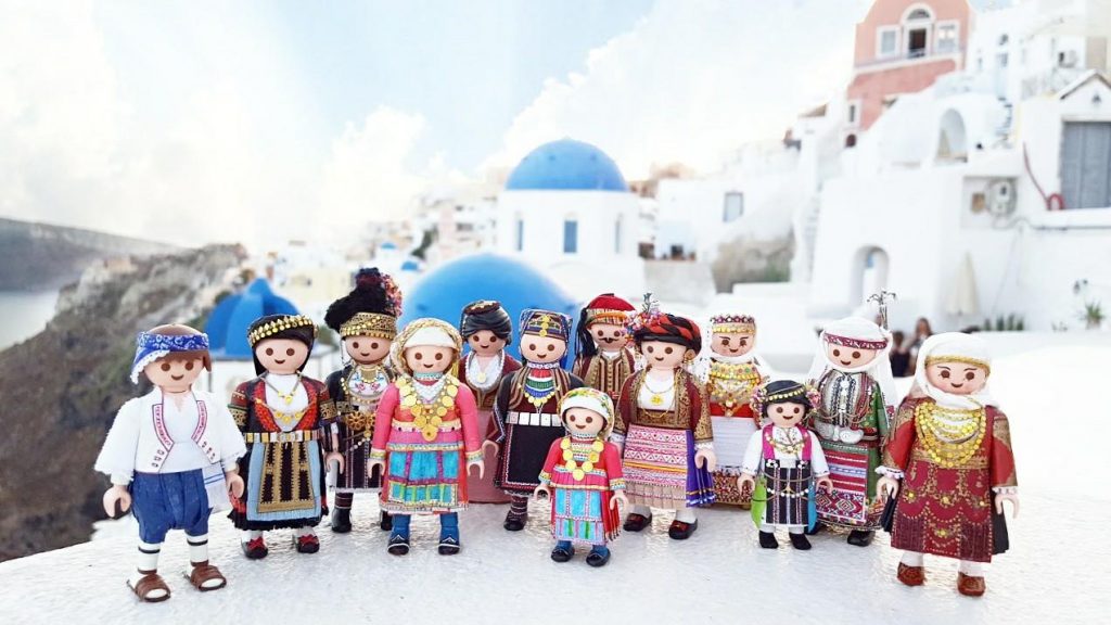Greek man creates new world with “Playmogreek” figures - ProtoThema English