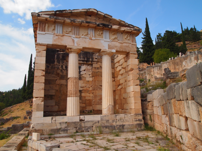 The Oracle shrine of Delphi (photos) - ProtoThema English