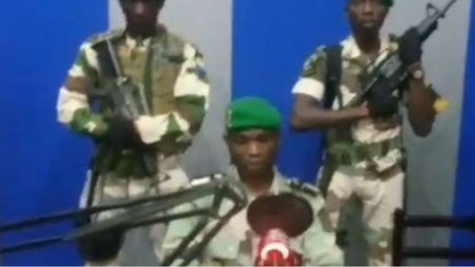 Military coup underway in Gabon (video) - ProtoThema English