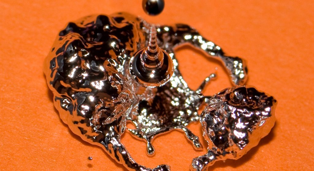 Scientists have created programmable shape-shifting Liquid Metal (video ...