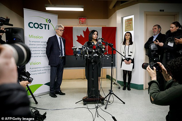 Saudi teen granted asylum eats bacon (photos) - ProtoThema English