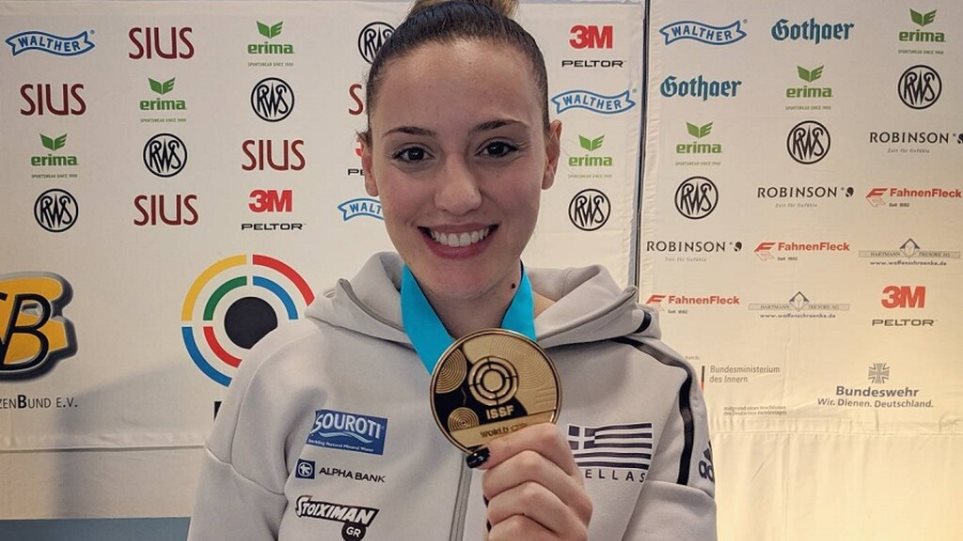 Anna Korakaki wins gold in World Cup - ProtoThema English