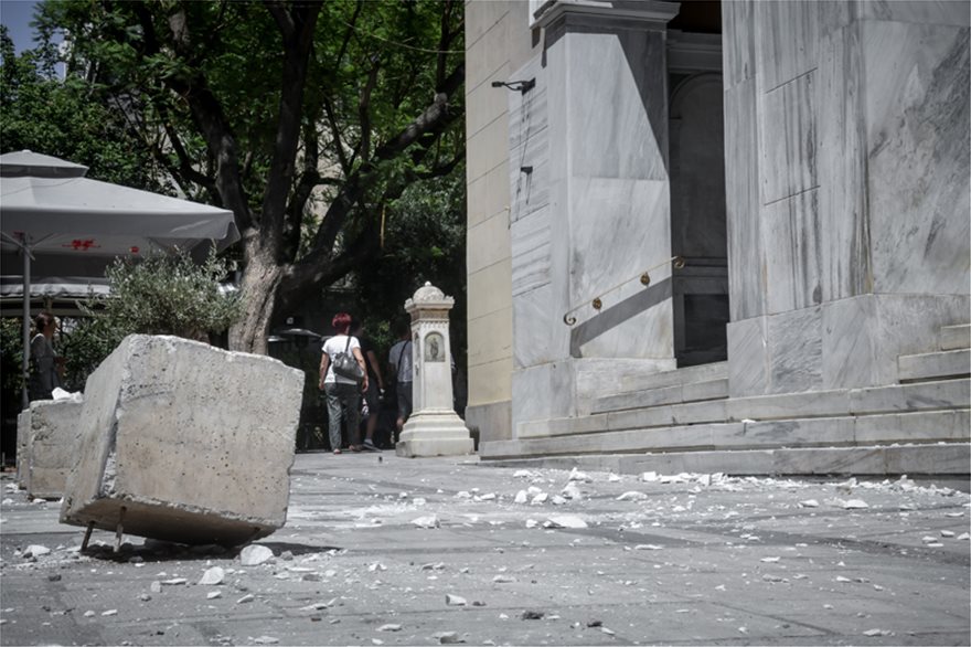 Athens quake: Three buildings have collapsed, damages in the Hellenic ...