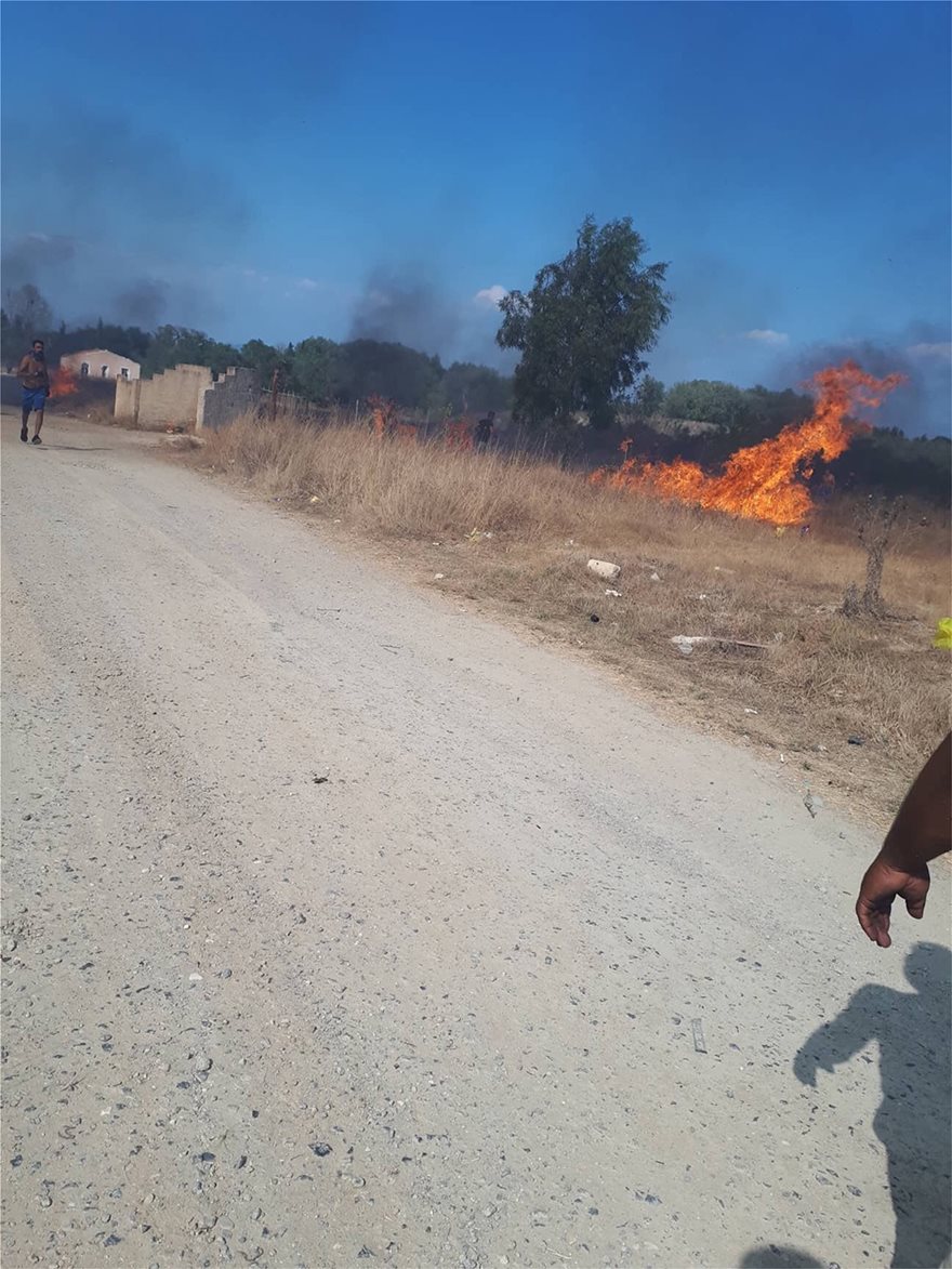 Large fire underway in Corfu (video-photos) - ProtoThema English