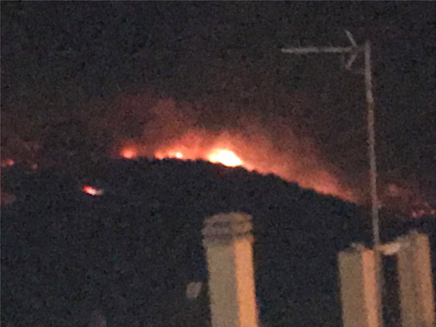 Two fires burning in east Attica (photos-videos) - ProtoThema English