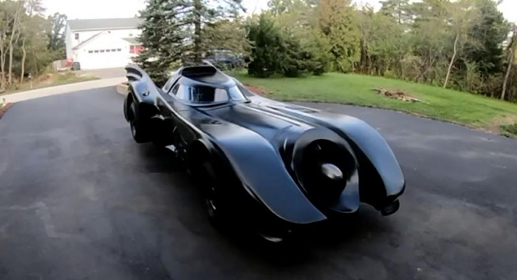 Man builds Batmobile from scratch! - ProtoThema English