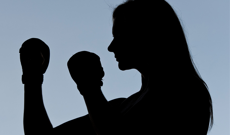 Female MMA fighter dies after suffering a fatal injury in UK ...