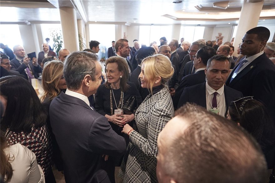 PM Mitsotakis chats with Ivanka Trump at Davos (photos) - ProtoThema ...