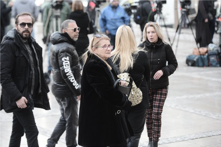 Greeks pay their last respects to beloved actor Kostas Voutsas (video ...