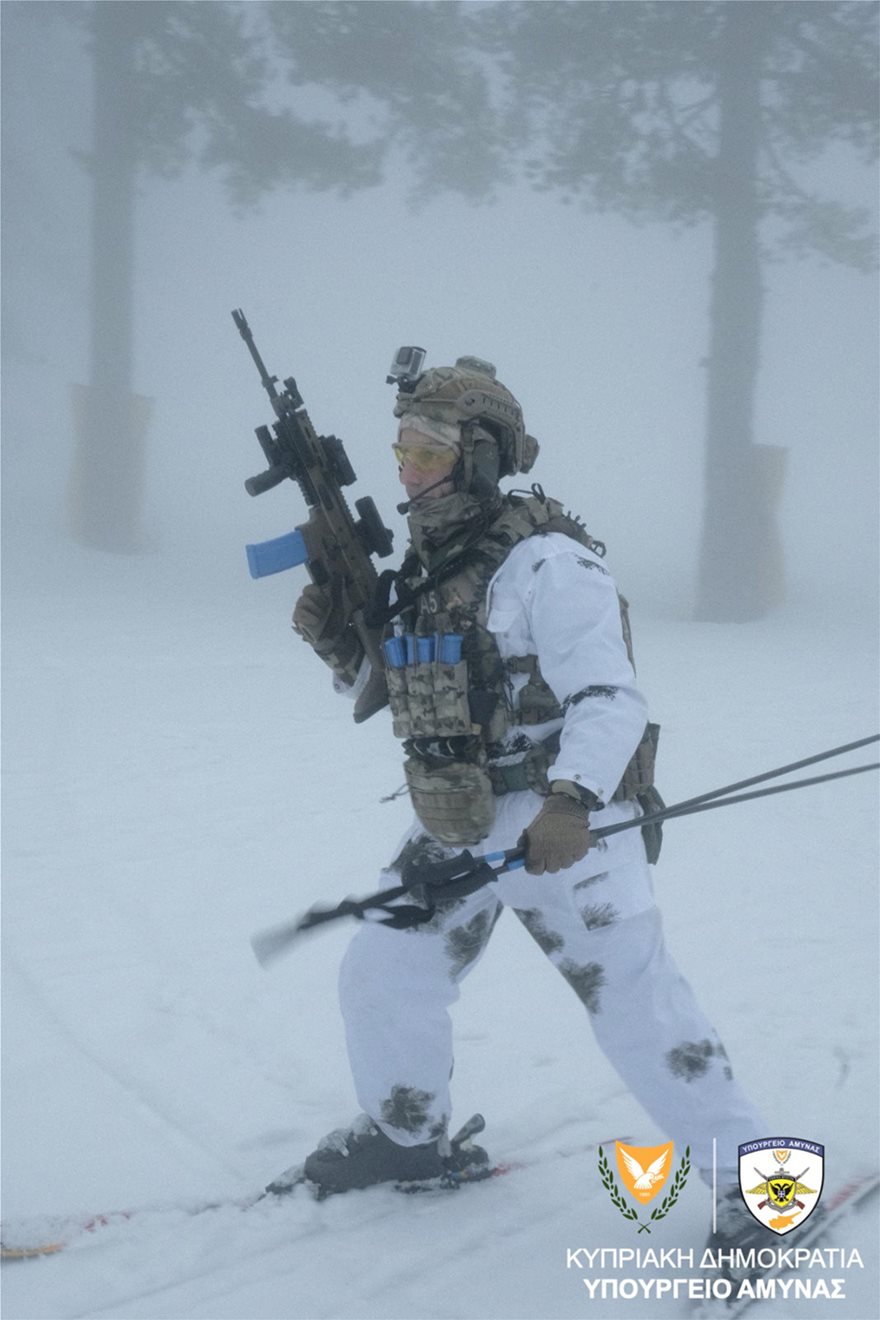 Photos of Cypriot Commandos in snow drill - ProtoThema English
