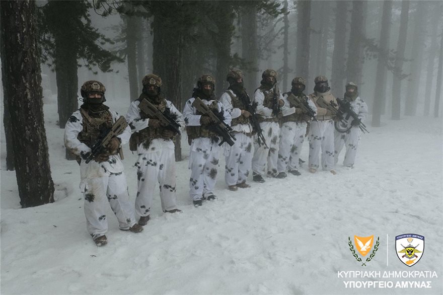 Photos of Cypriot Commandos in snow drill - ProtoThema English