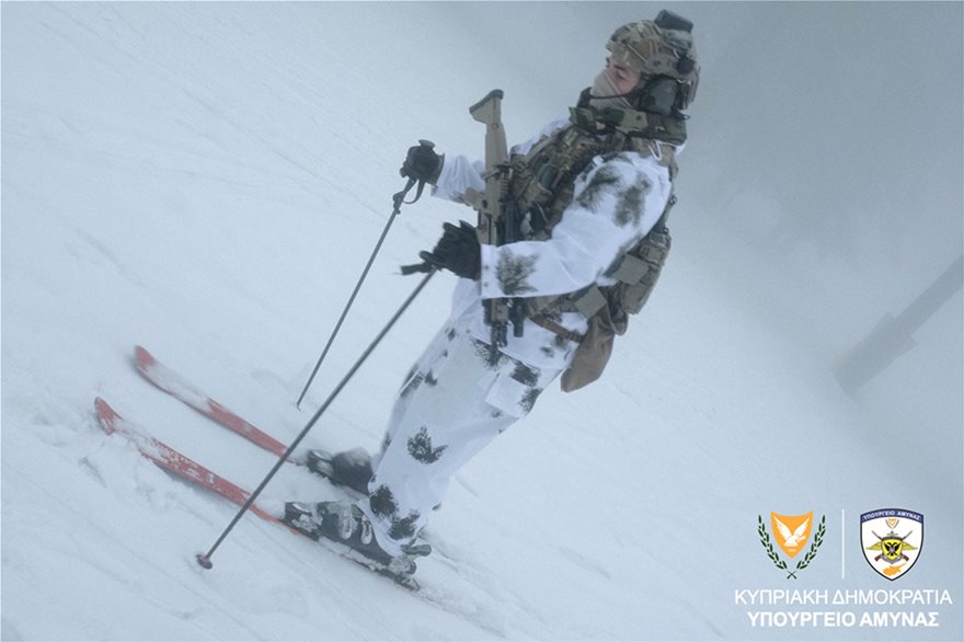 Photos of Cypriot Commandos in snow drill - ProtoThema English