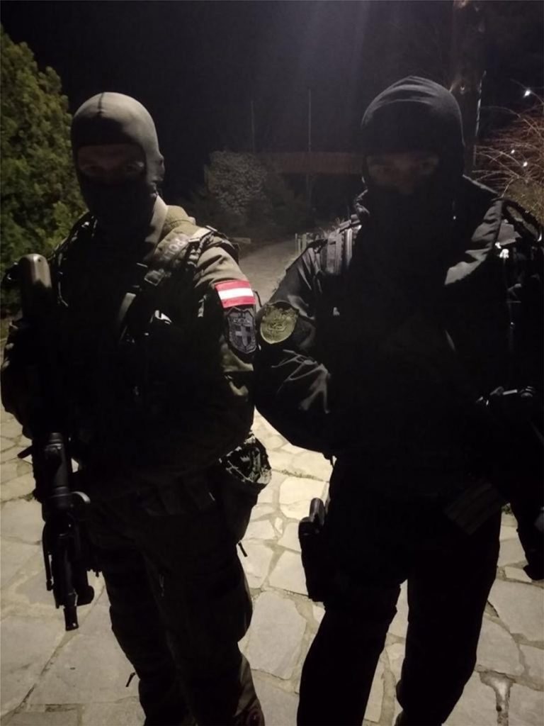 Evros - Austrian Commandos to Turkish officers: "Here it is our country ...