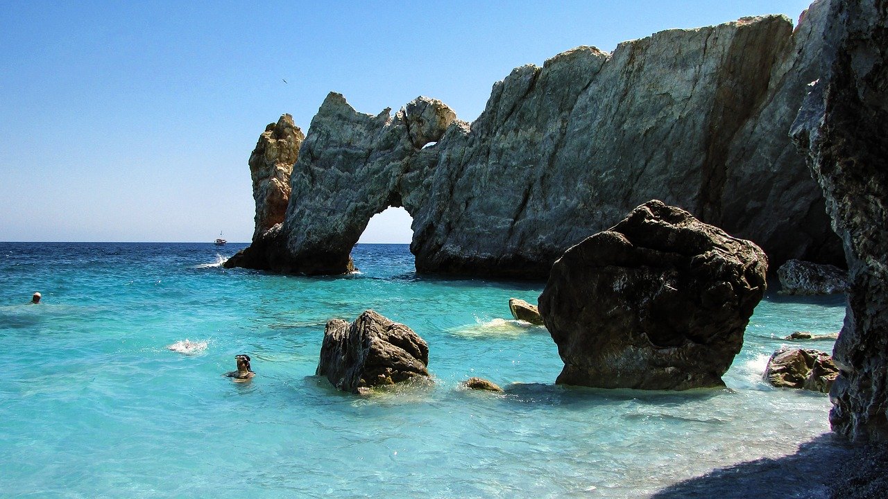 Skiathos - ProtoThema English