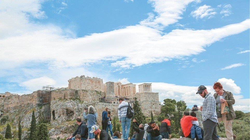 Media report: Greece aims to salvage summer tourism season with new ...