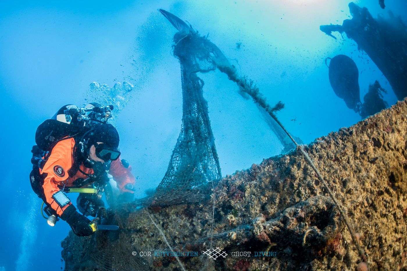 Environmental divers clean up the HMS Perseus to protect marine life ...