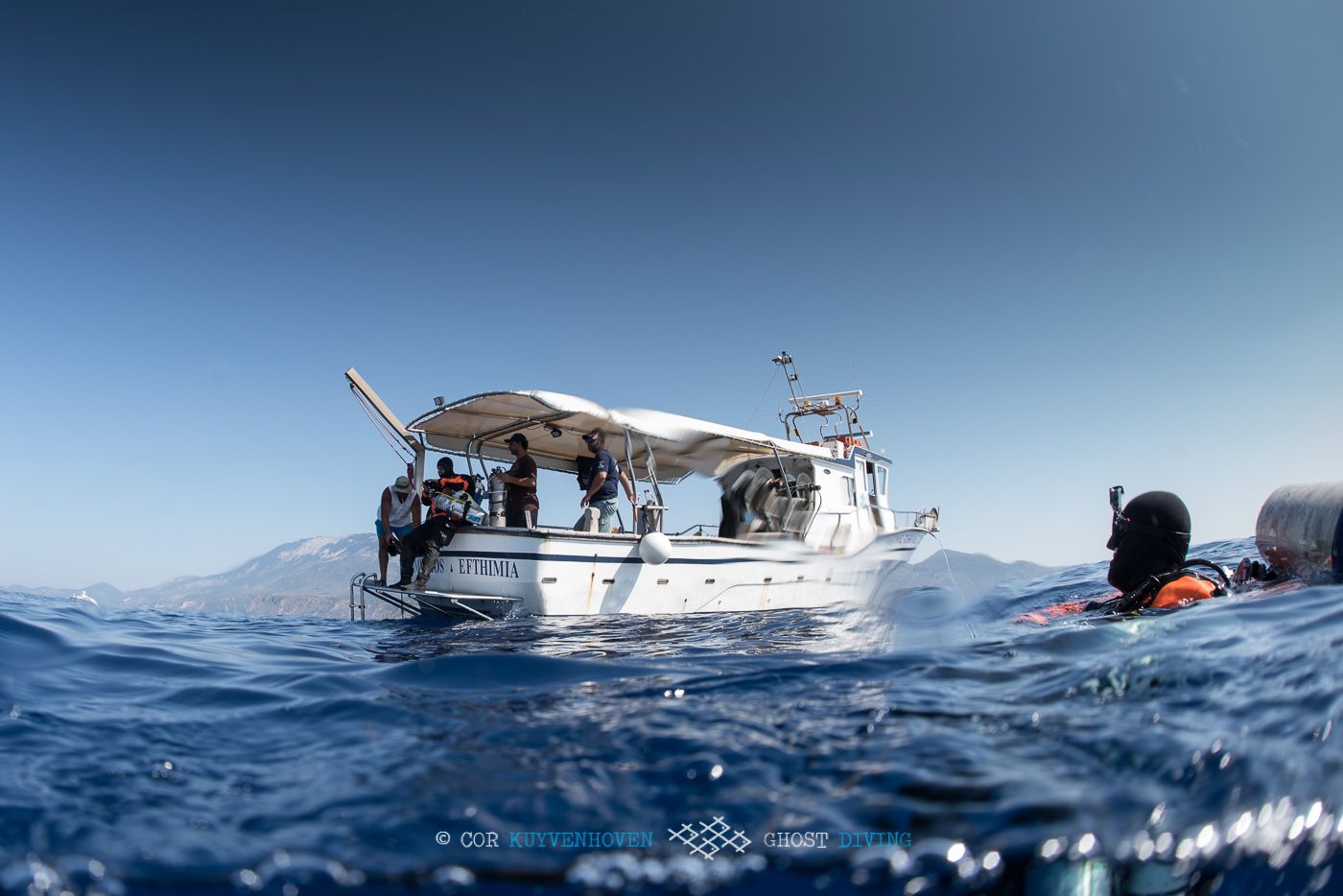 Environmental divers clean up the HMS Perseus to protect marine life ...