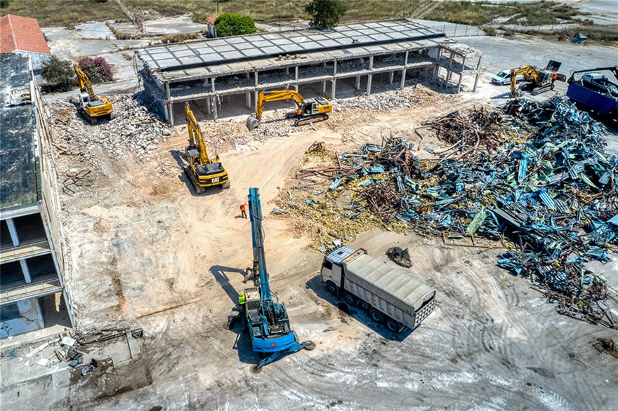 Elliniko Project: The bulldozers are in - Demolition work has begun ...