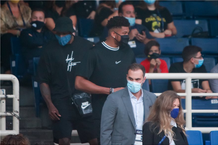 Antetokounmpo brothers at OAKA for BLC final (photos) - ProtoThema English