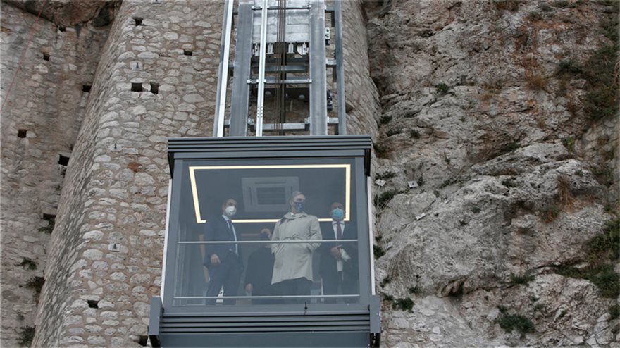 Photos of the new Acropolis slope lift - ProtoThema English