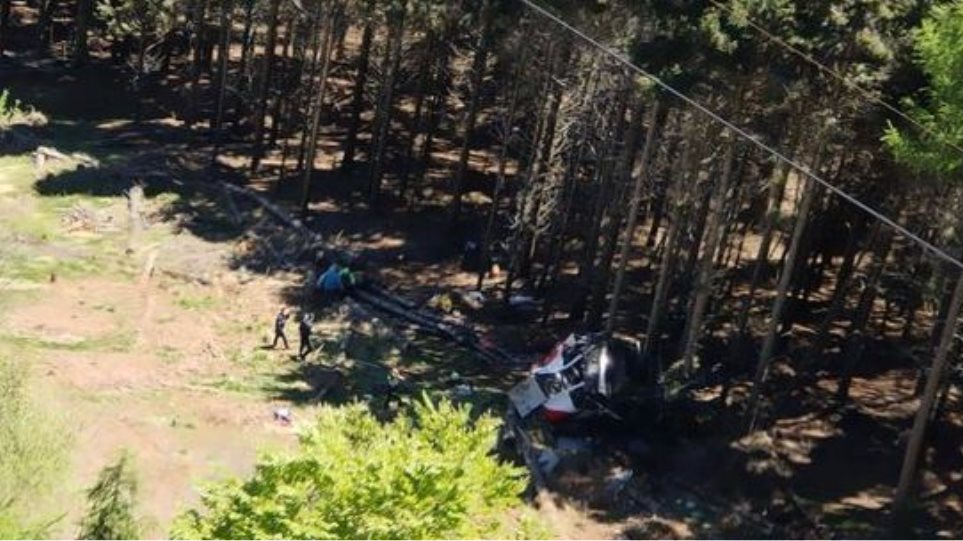 Breaking - At east 8 killed in cable car fall in Italy - ProtoThema English