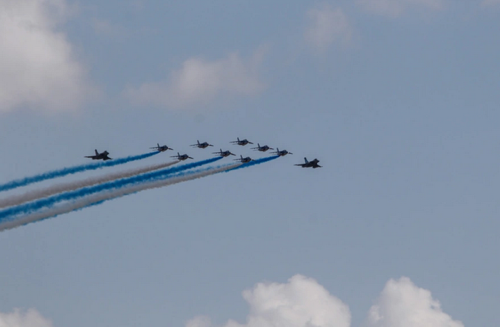 Rafale fighters formed the Greek flag over the Acropolis (beautiful ...