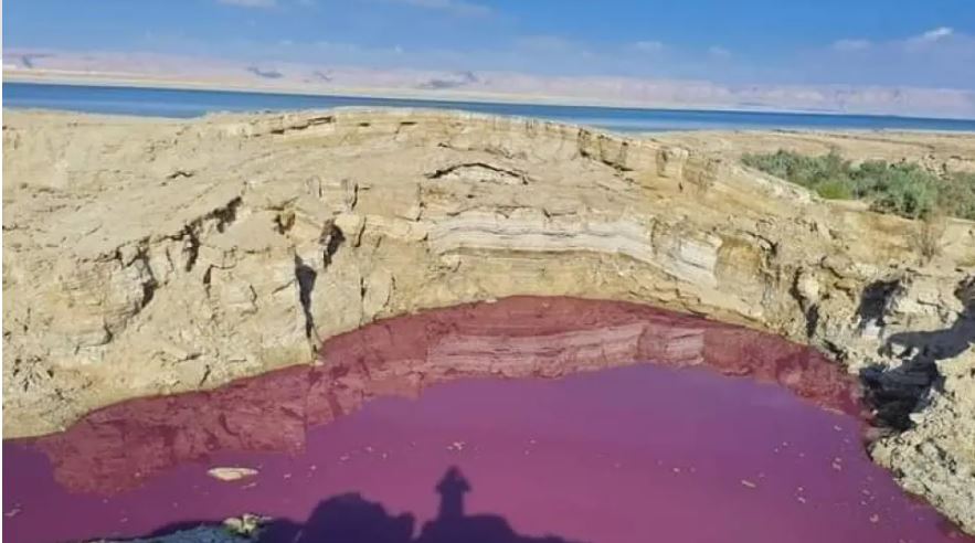 Eerie: Dead Sea turns blood red - ProtoThema English