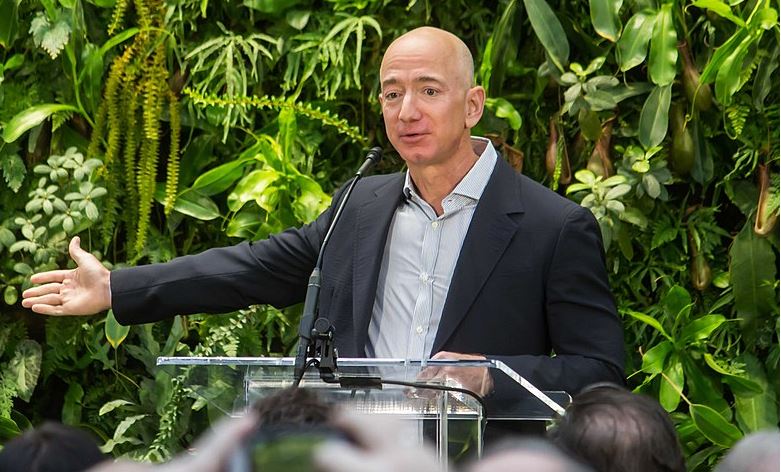 Jeff Bezos' Little Helpers (infographic) - ProtoThema English