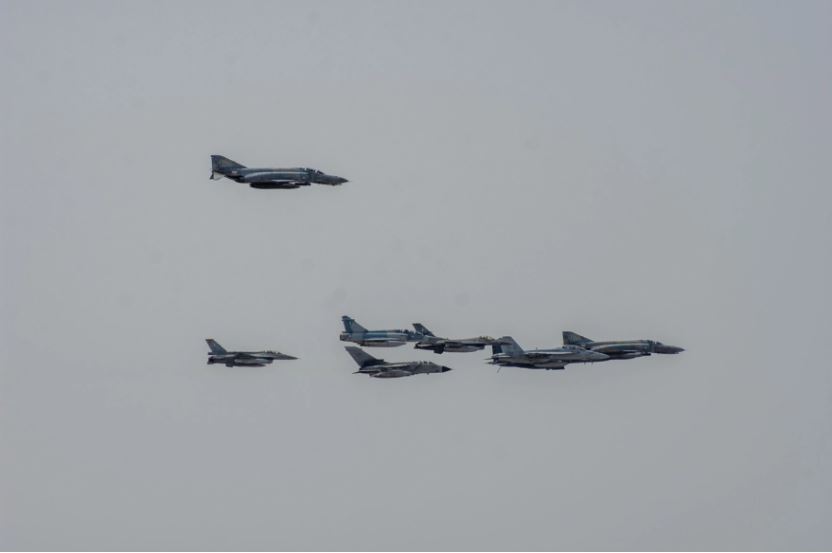 Greek, US and Italian fighter jets fly over the Acropolis in Athens ...