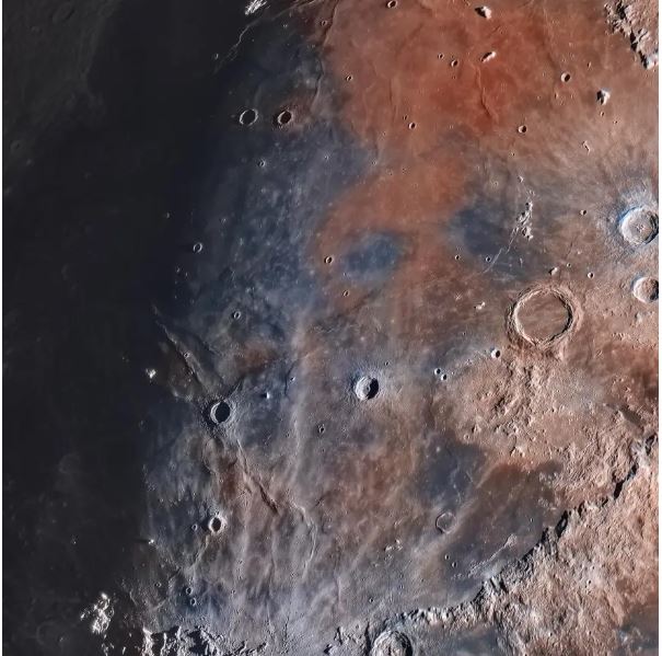2 astrophotographers teamed up to capture a stellar image of the moon ...