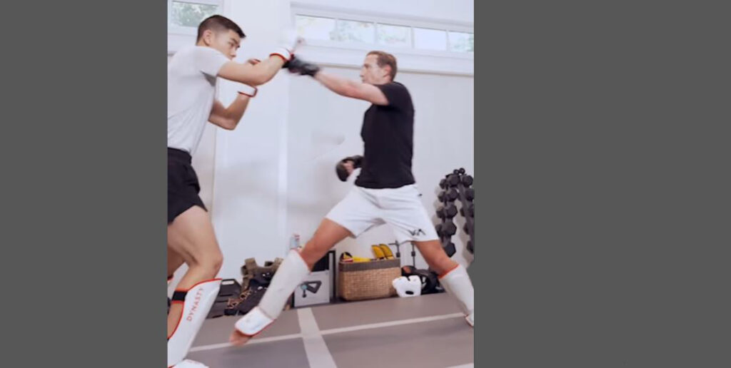 Watch Mark Zuckerberg show off MMA skills (video) - ProtoThema English