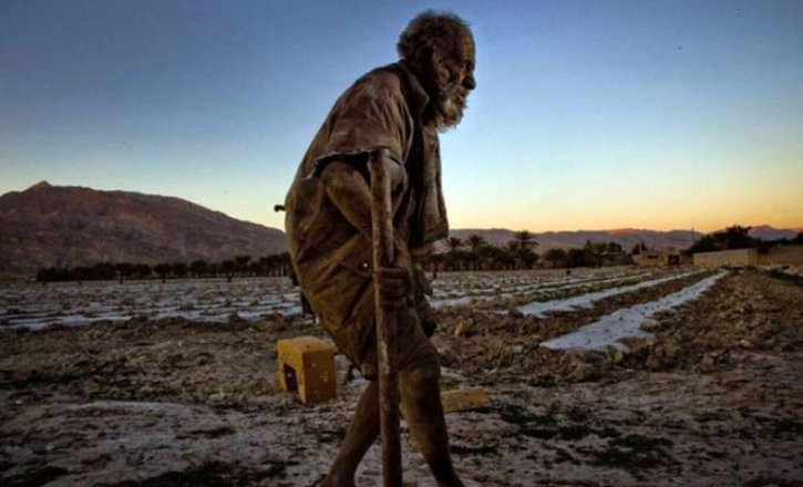 "World's dirtiest man" dead at 94 "not long after" taking bath for ...