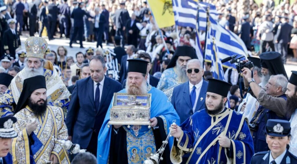 The Holy Belt of the Virgin Mary received in Piraeus with honours of a ...