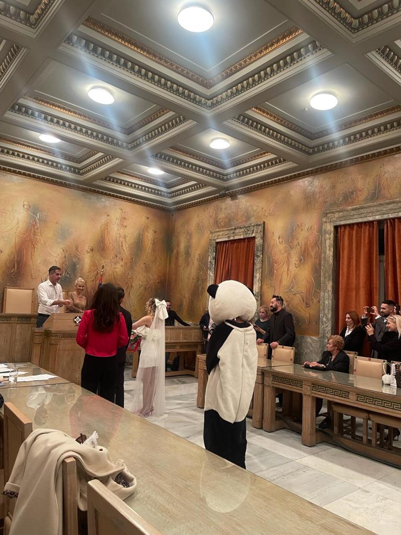 Athens Mayor Kostas Bakoyannis marries coupe with a Panda...as best man ...