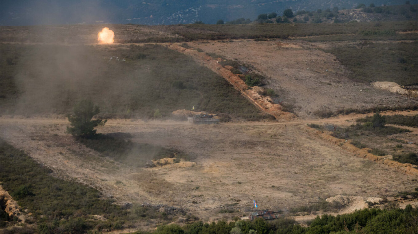 Battle of the tanks - Greek LEO2 vs. U.S M1A1 ABRAMS in competition ...