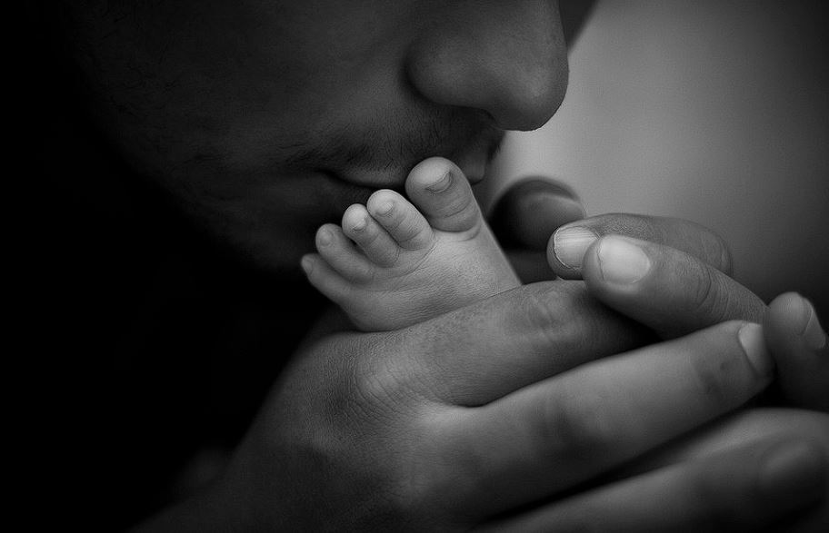 Where Paternity Leave Is (Not) Utilized (infographic) - ProtoThema English