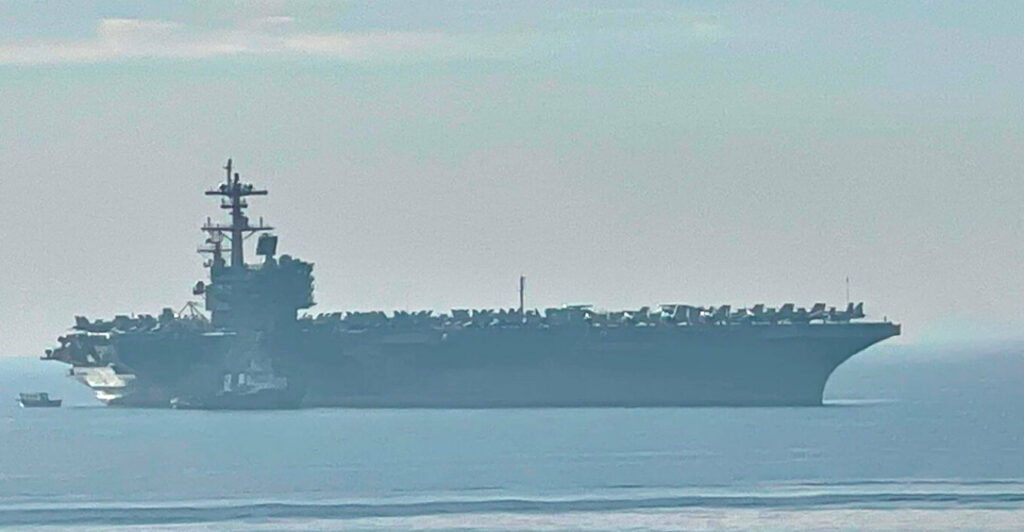 Impressive USS George HW Bush (CVN-77) supercarrier sailed into Piraeus ...