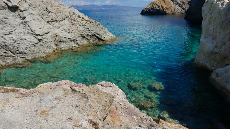 Milos - ProtoThema English