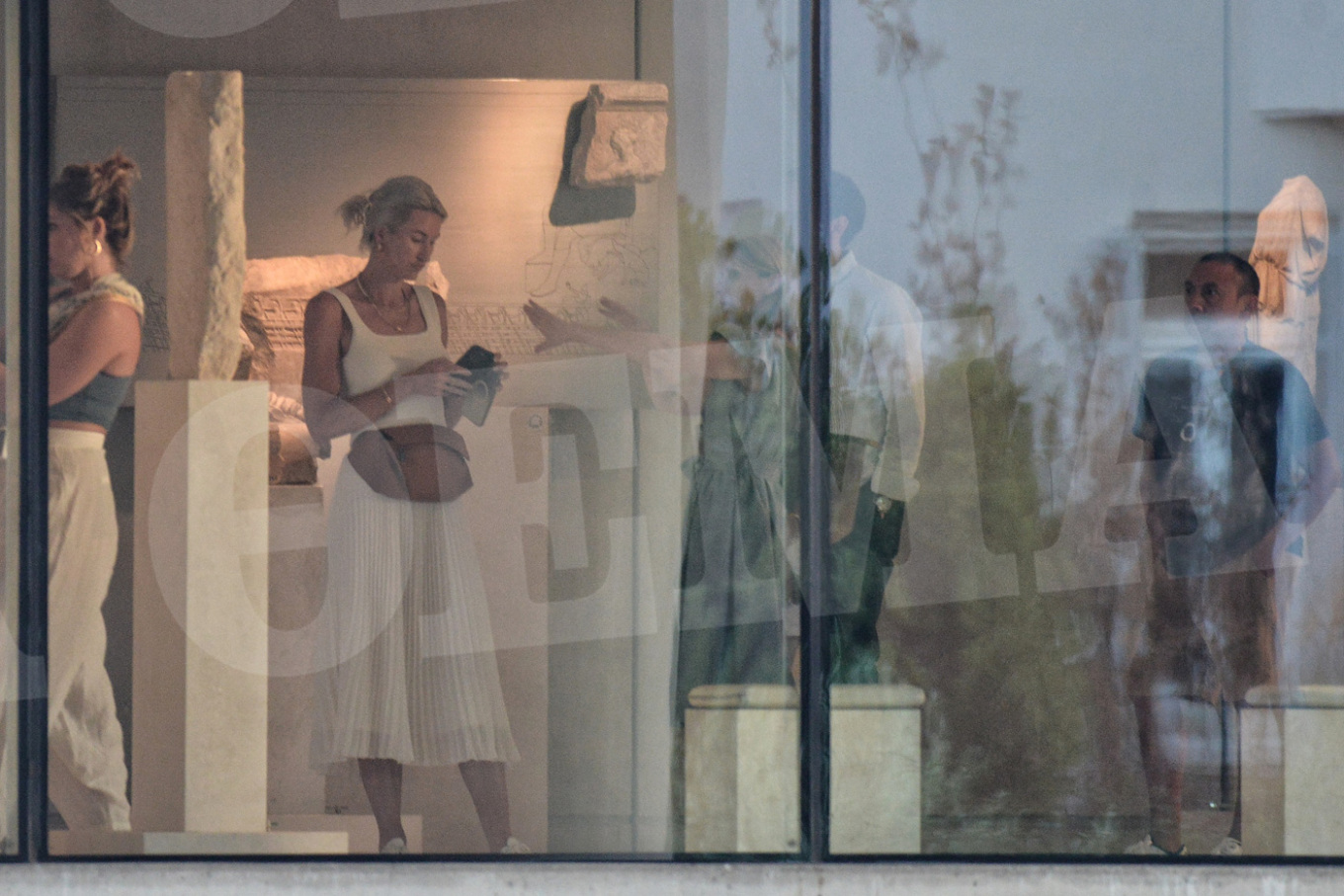 Barack Obama gets private tour of Acropolis Museum and Parthenon ...