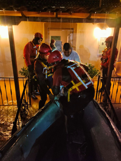 Bad Weather Daniel: The night rescue operations (photos) - ProtoThema ...