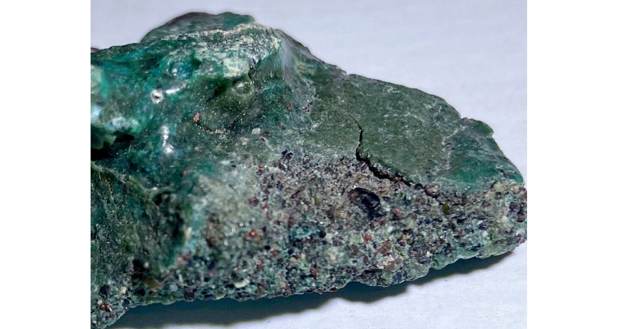 A strange plastic rock has ominously invaded 5 continents - ProtoThema ...