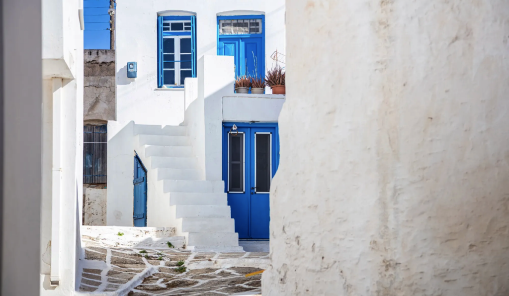 Easter in Kythnos: Relaxed mood and tradition - ProtoThema English