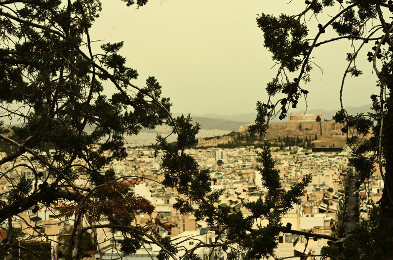 Weather: Muggy atmosphere from the African dust in Athens - ProtoThema ...