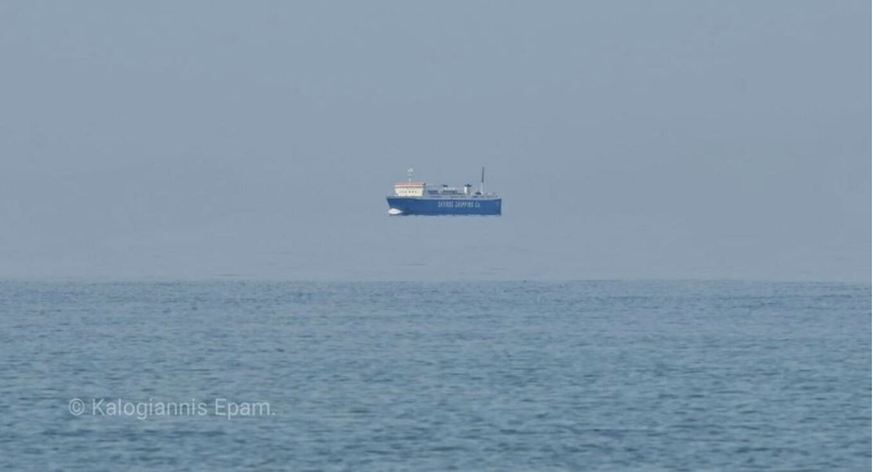Ship became... a flying ship off Kymi - The mirage phenomenon that ...