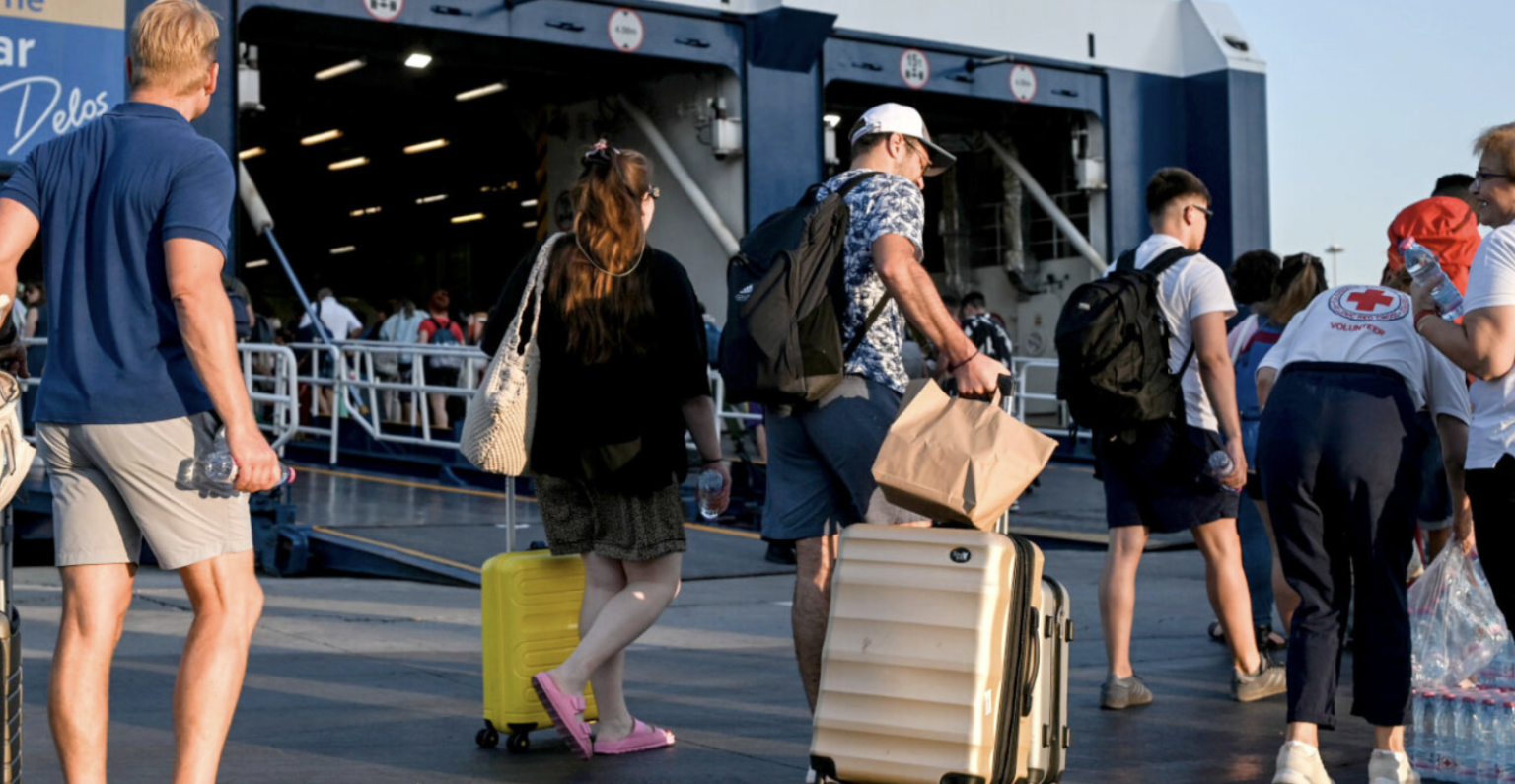 The ships are fully booked for the 3 days of the Holy Spirit - The ...
