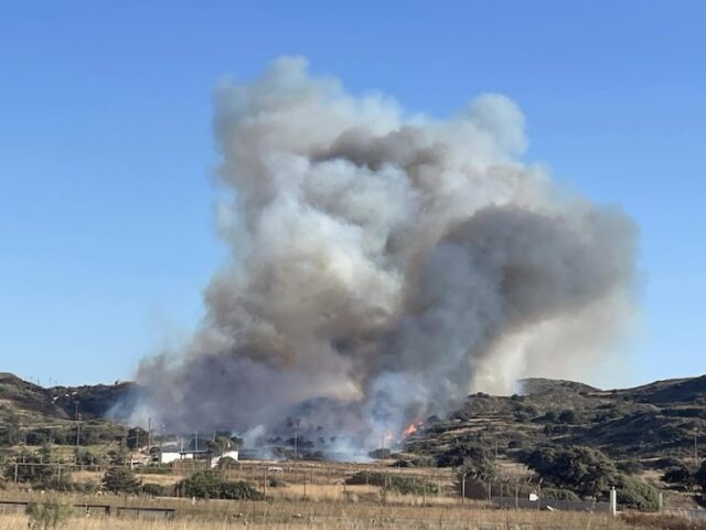 Fire in Milos - Message sent by 112 for removal, see photos ...