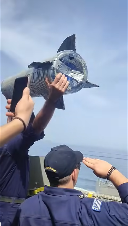 HS Hydra was given a triumphant welcome at the Salamis Naval Base after ...