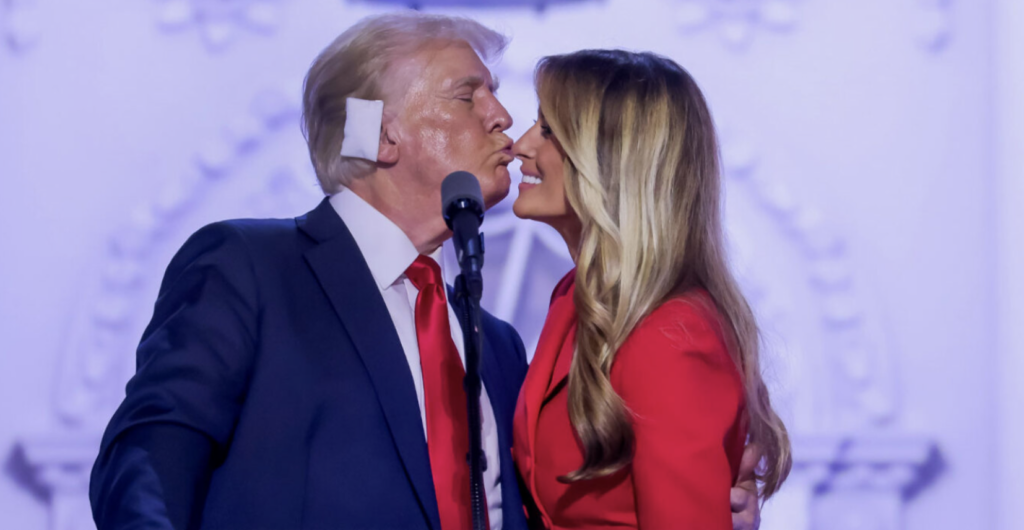 Melania Trump shines at Republican convention - Solo entrance and Trump ...