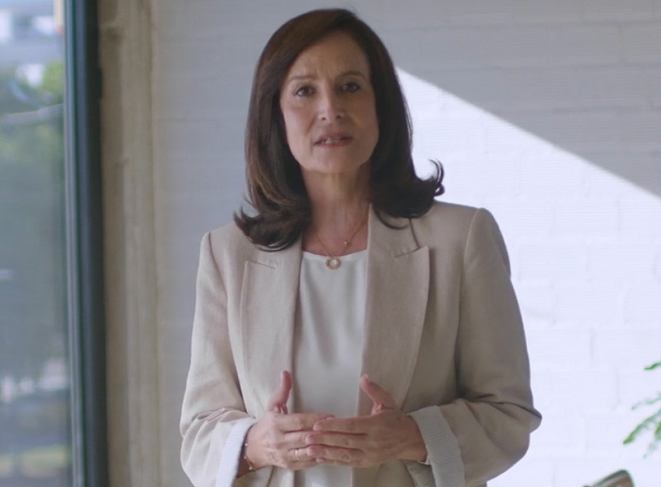 "For a great & ruling PASOK": Anna Diamantopoulou announced her ...